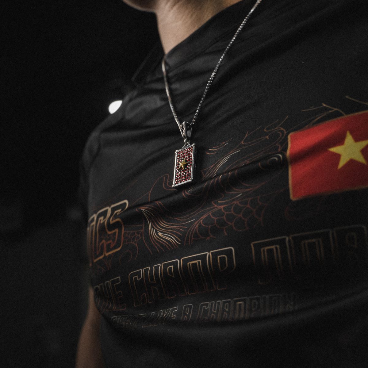 Nam Quốc Sơn Hà Pendant Helios Black Silver – HELIOS